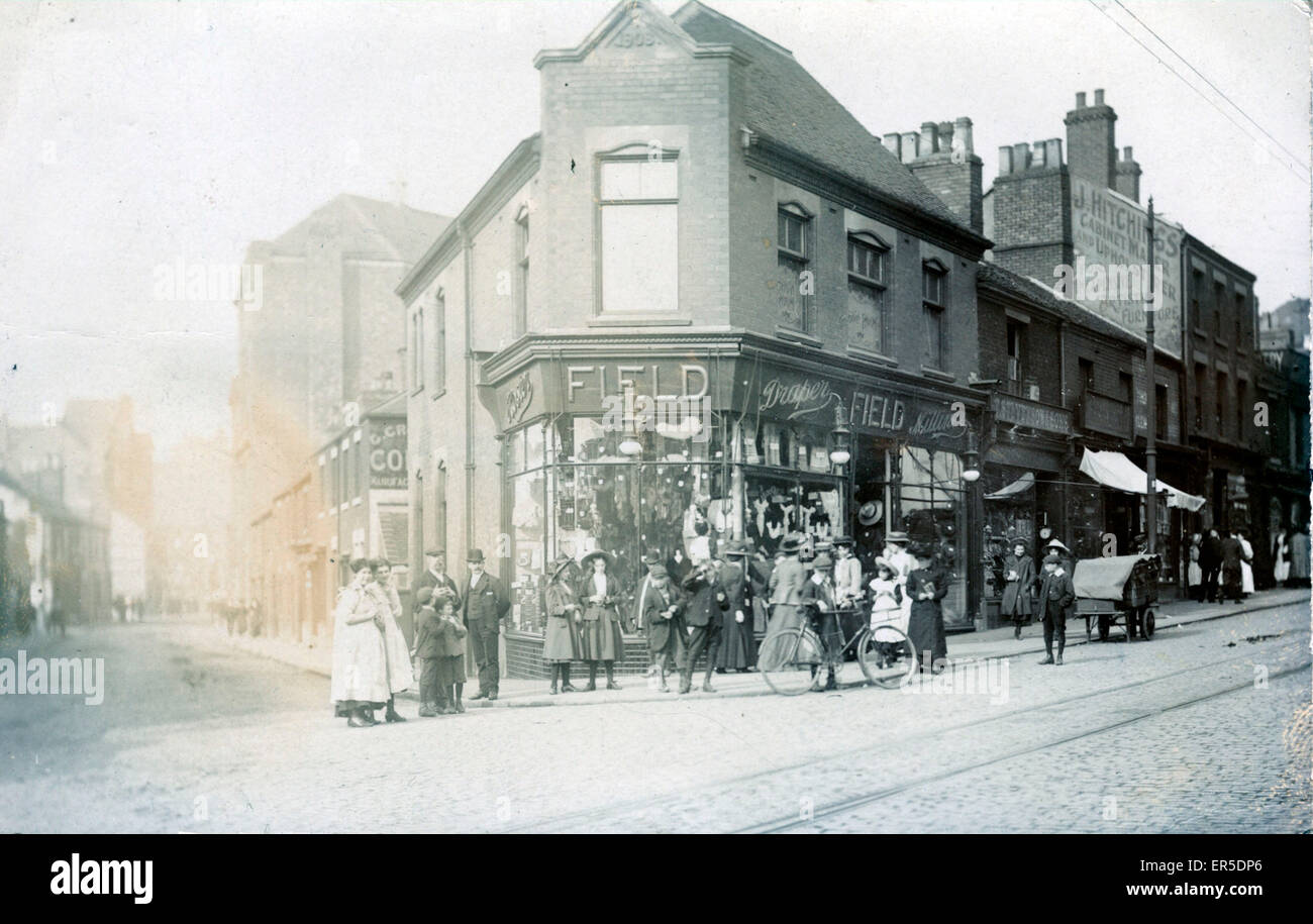 Draper shop england hi-res stock photography and images - Alamy