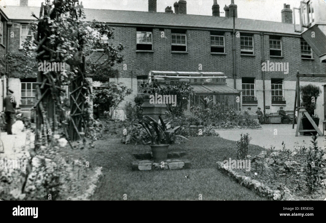 London institution hi-res stock photography and images - Alamy