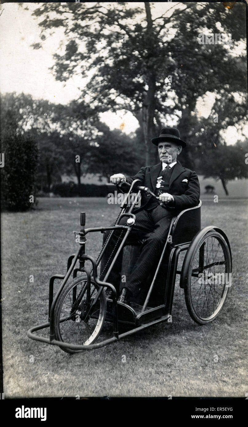 Hand-driven Wheelchair - Invalid Carriage Stock Photo - Alamy
