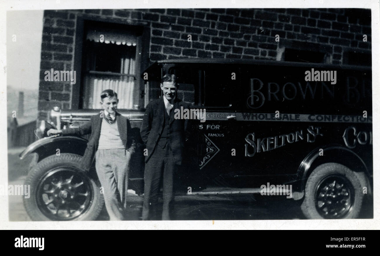 Vintage delivery van hi-res stock photography and images - Alamy