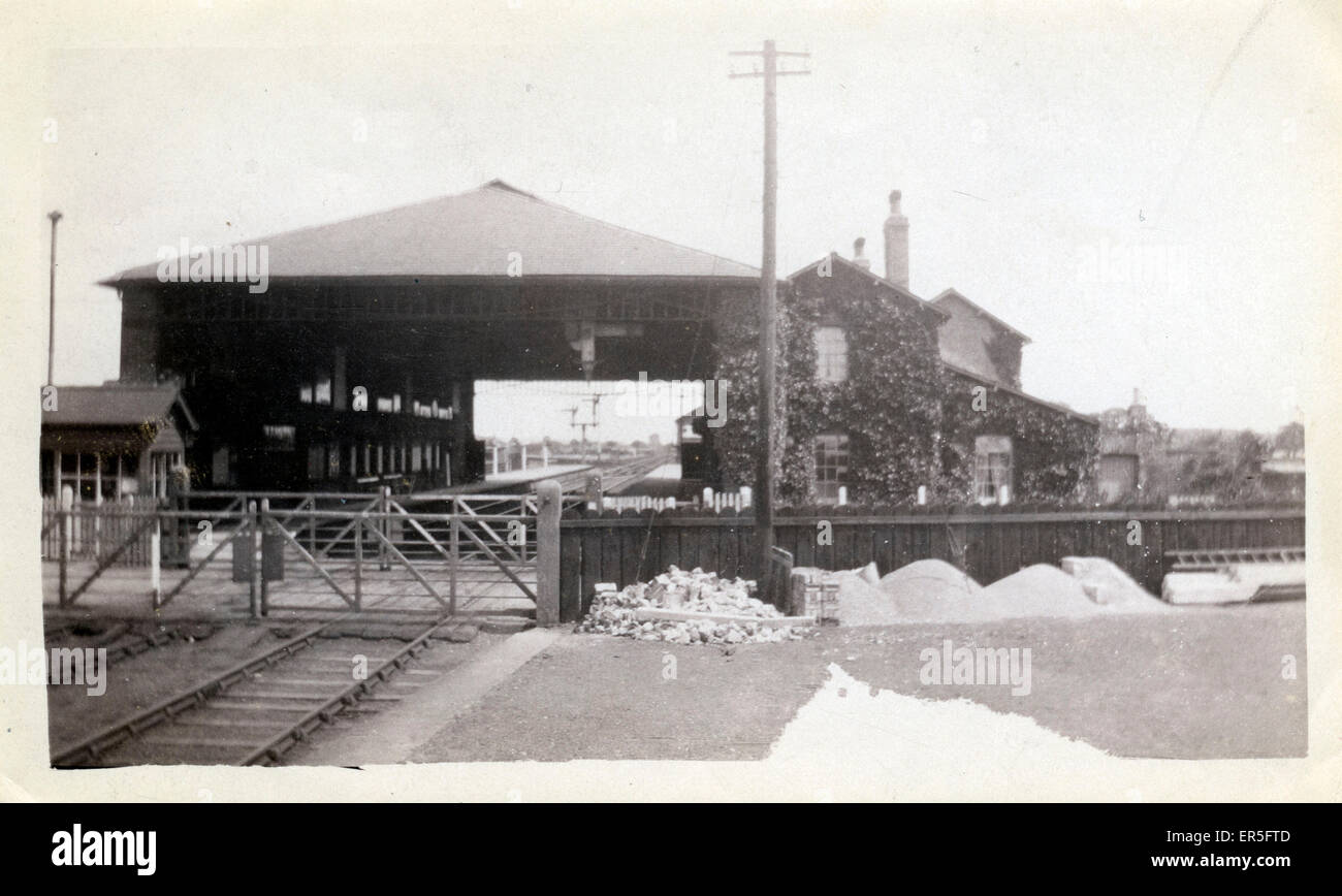 1920s railway station hi-res stock photography and images - Alamy