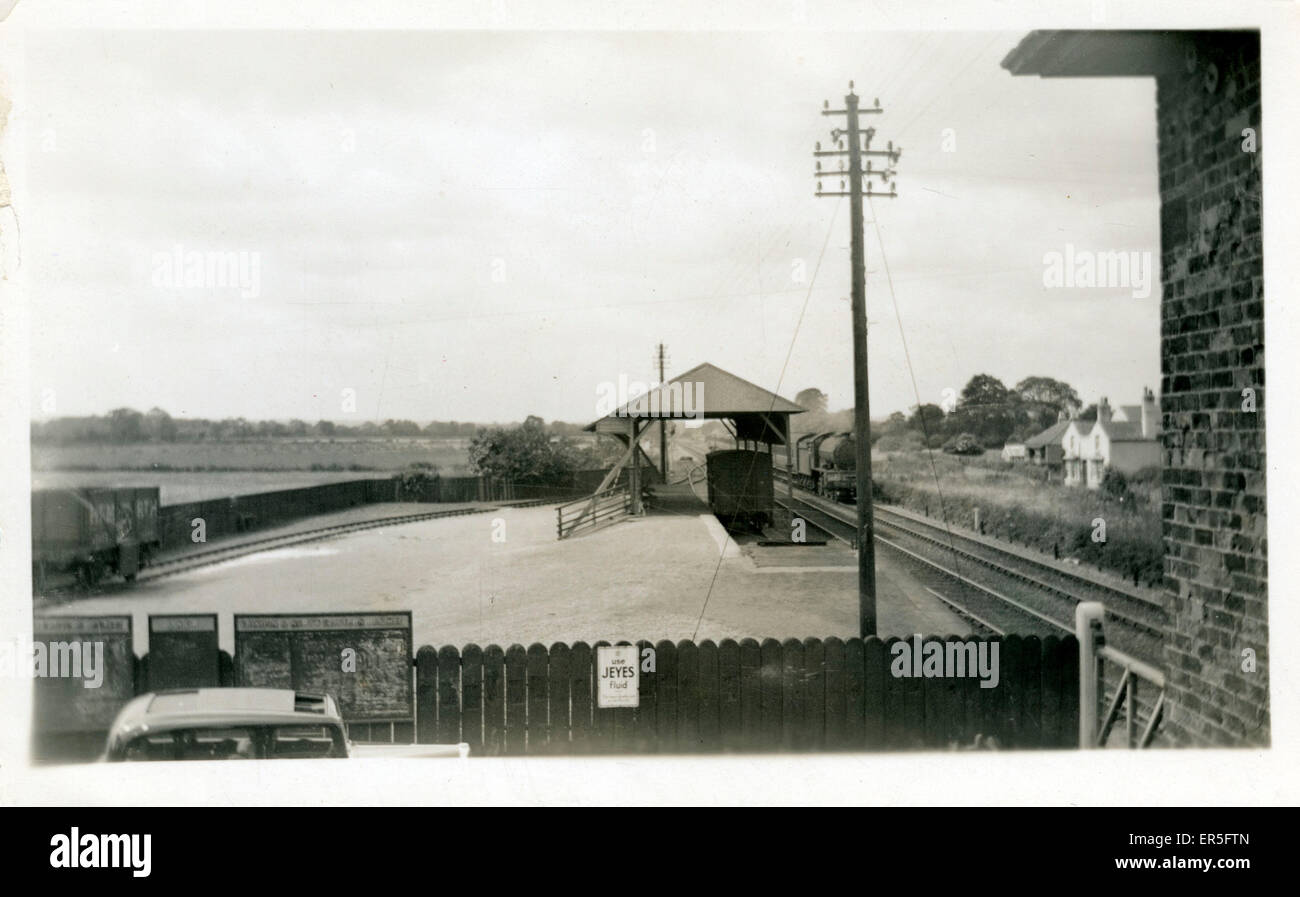 Railway station station 1940s hi-res stock photography and images - Alamy