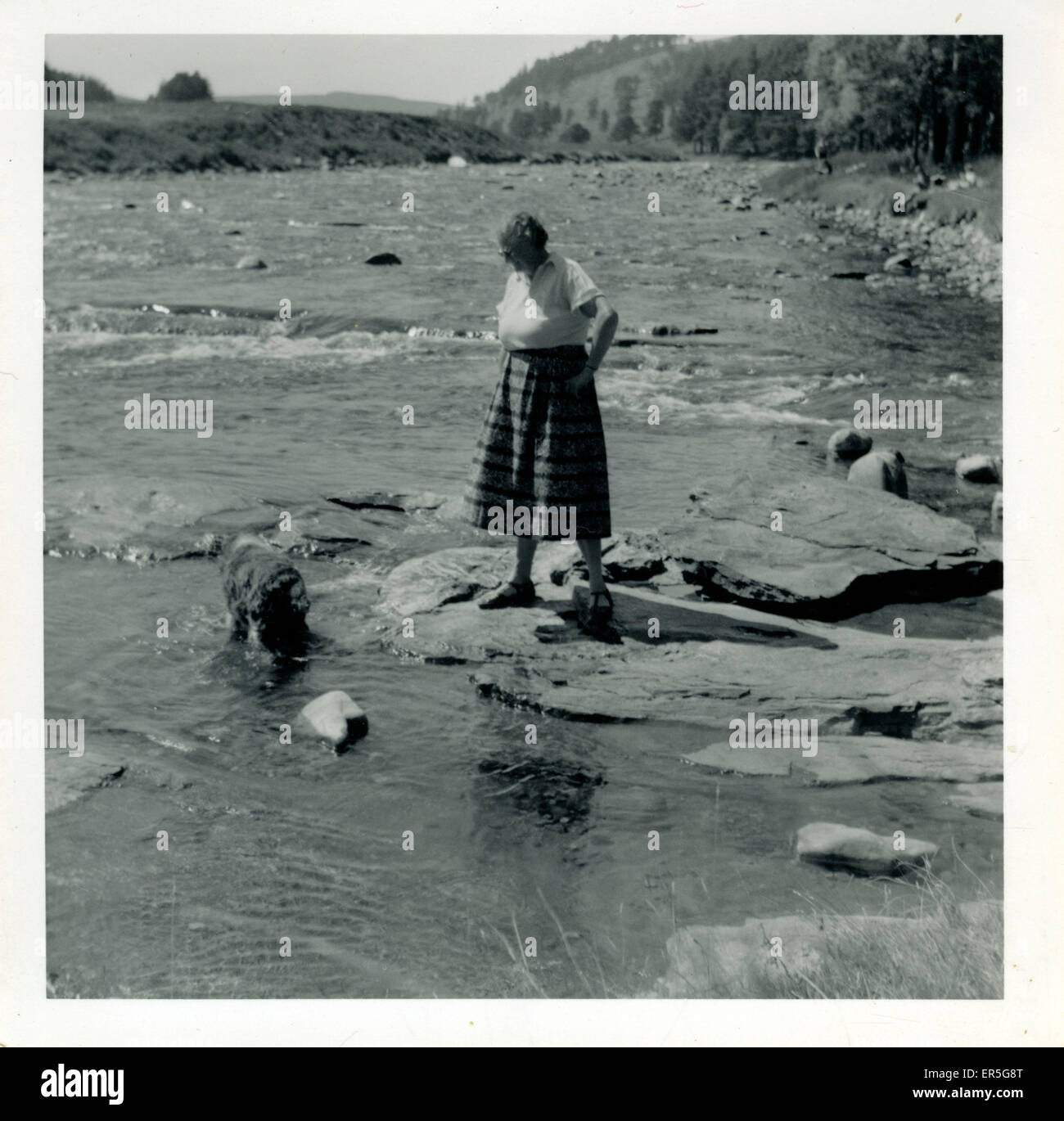 River dee braemar hi-res stock photography and images - Alamy