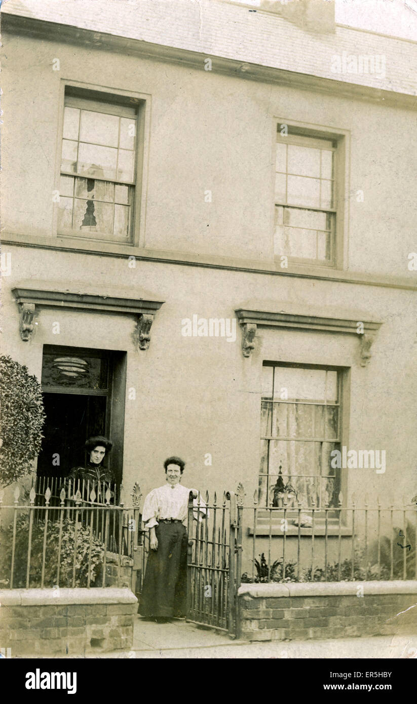 Terraced House, Cardiff, Glamorgan Stock Photo - Alamy