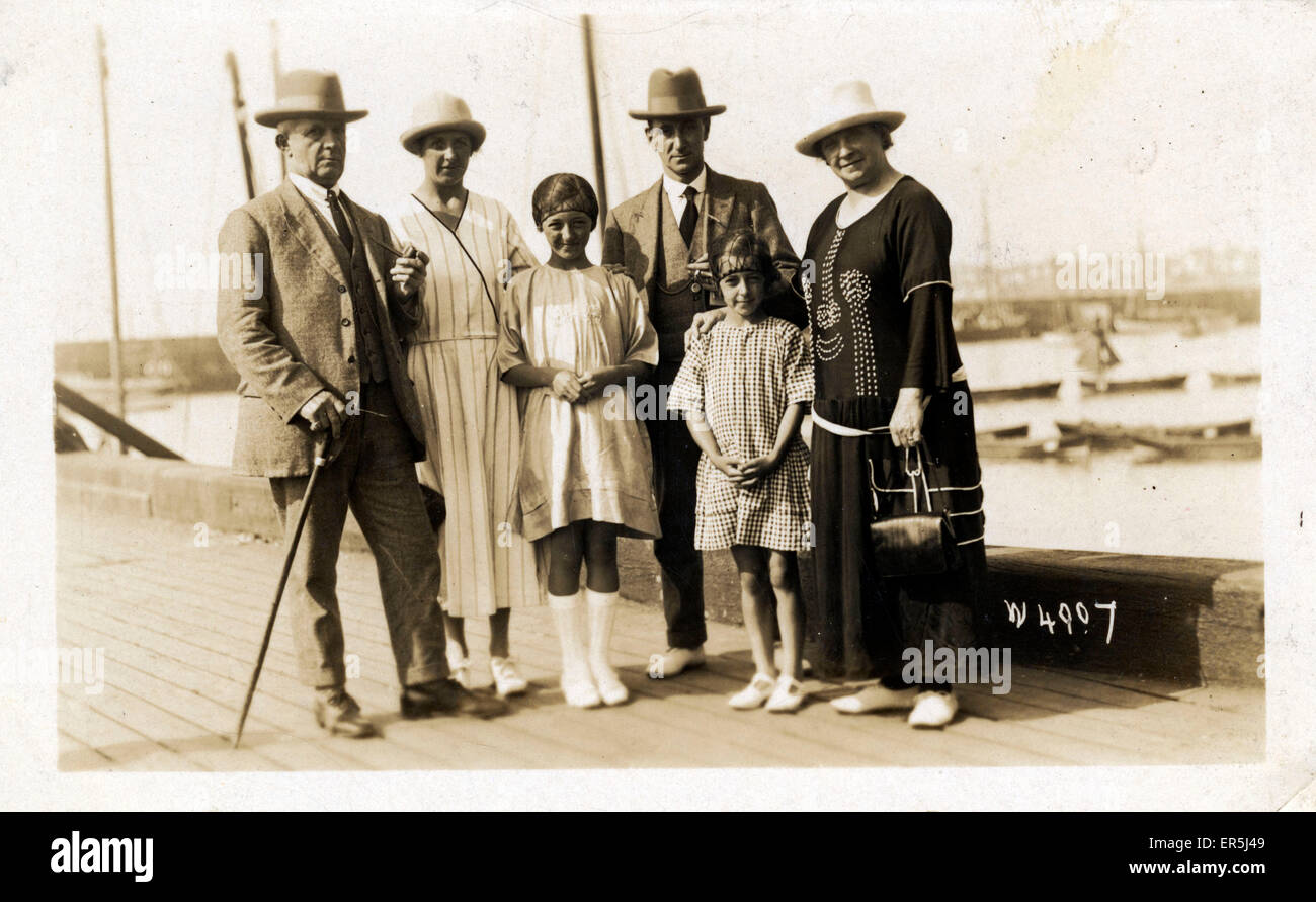 Holidaymakers, Bridlington, Yorkshire Stock Photo - Alamy