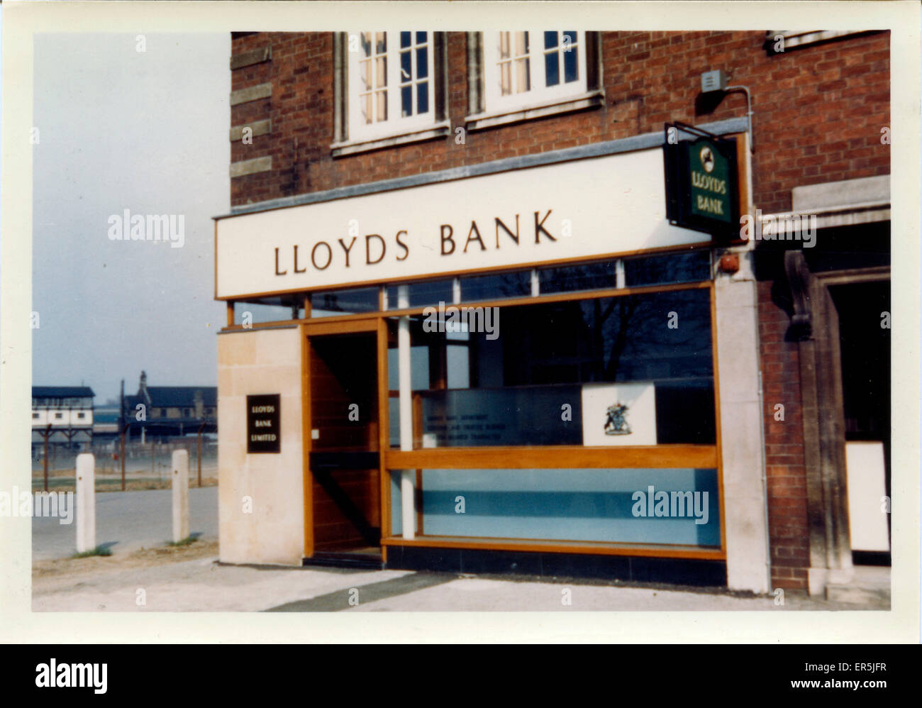 Lloyds Bank Branch, Birmingham Area, Warwickshire Stock Photo - Alamy