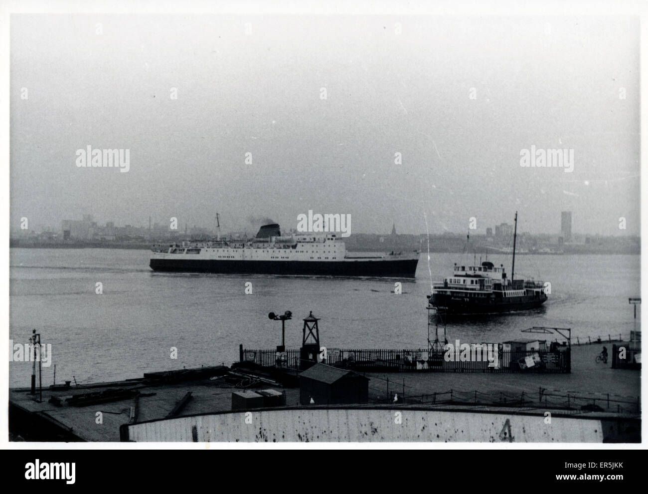 Across view hi-res stock photography and images - Alamy