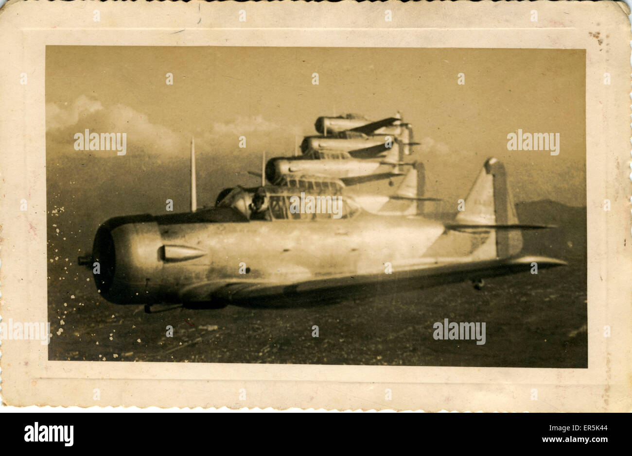 War bomber hi-res stock photography and images - Alamy