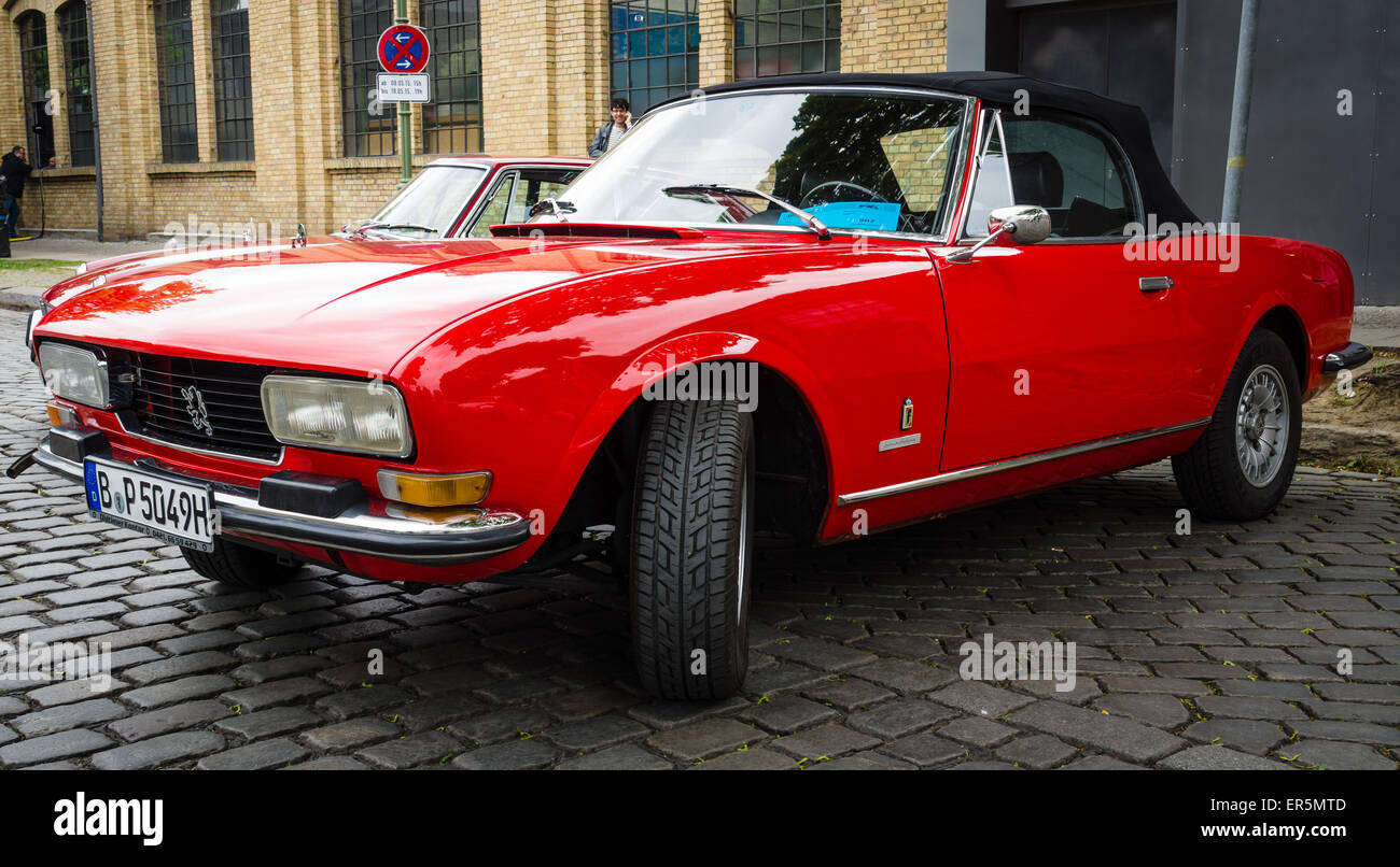 Peugeot 504 hi-res stock photography and images - Alamy