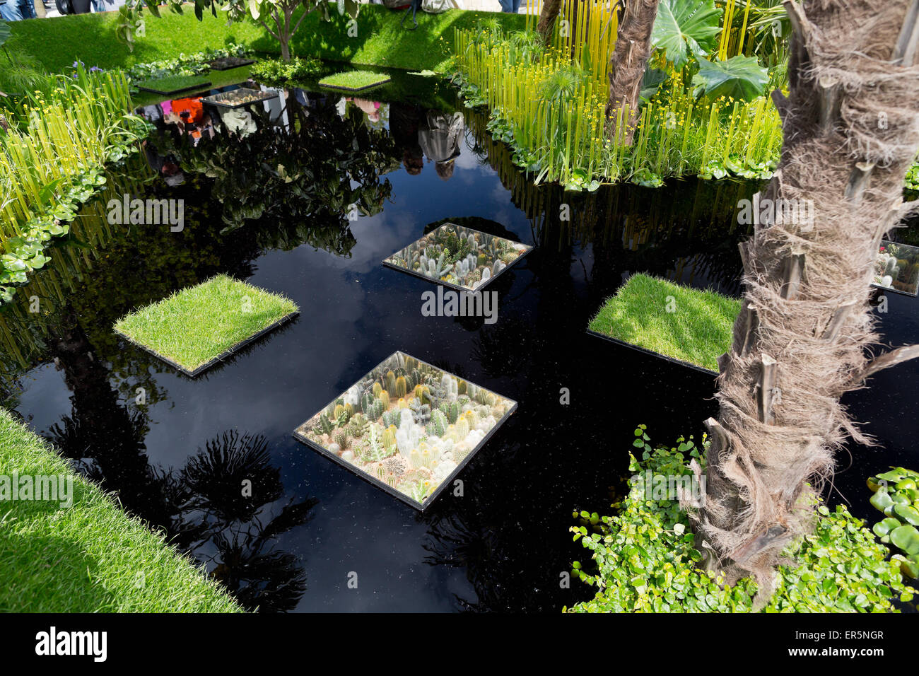 The World Vision Garden, designed by John Warland, Silver-Gilt medal ...