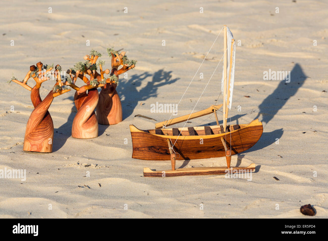 Woodcarvings in the sand, souvenirs, Baobab, Pirogue, Morondava ...