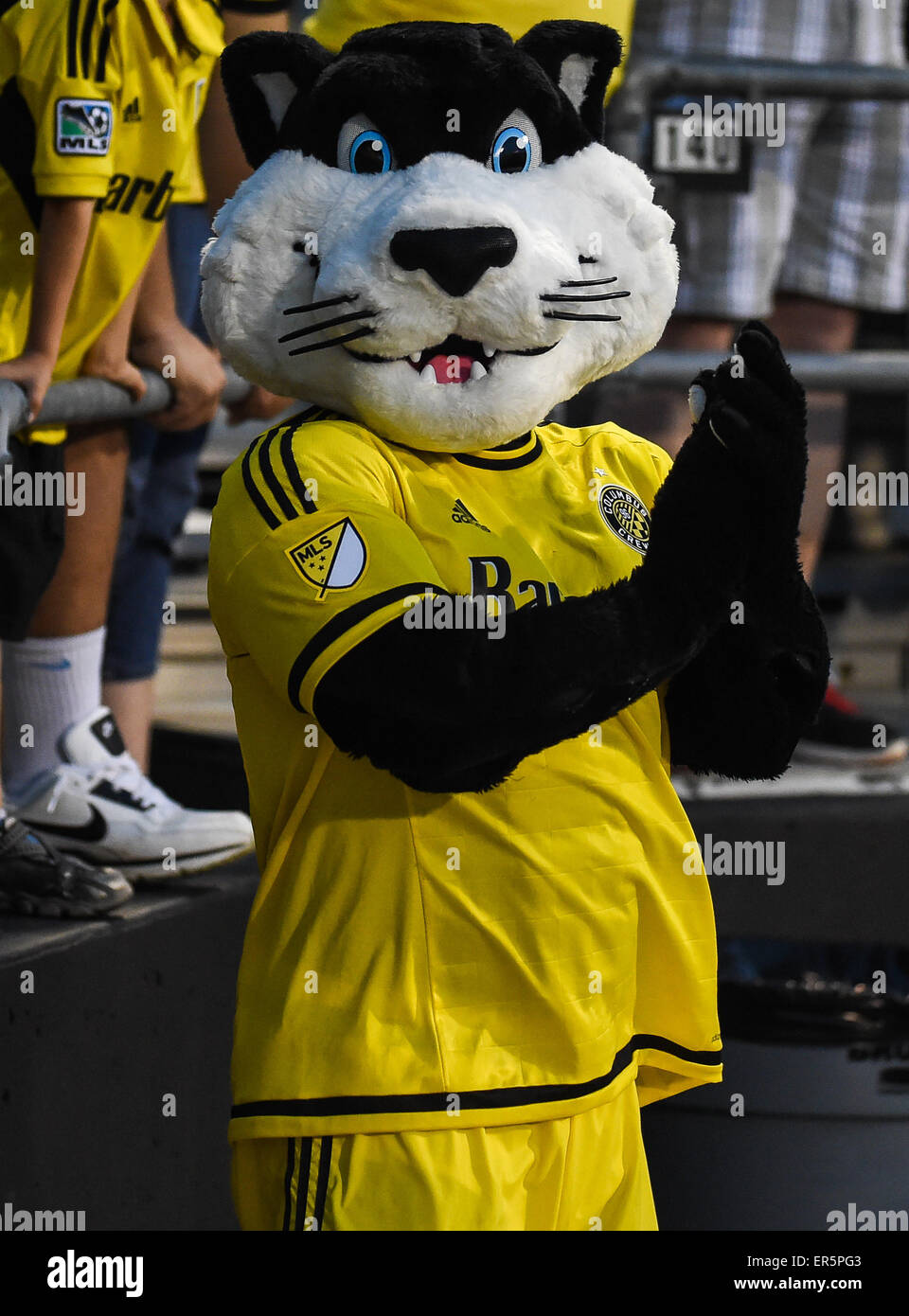 Columbus, Ohio, UK. 27th May, 2015. The Crew Cat cheers onthe Crew SC ...