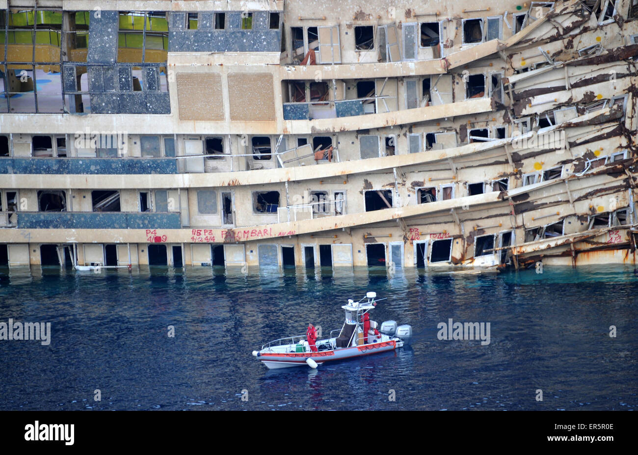 Wreck of the Costa Concordia near Giglio Porto, Island of Giglio in Mar ...