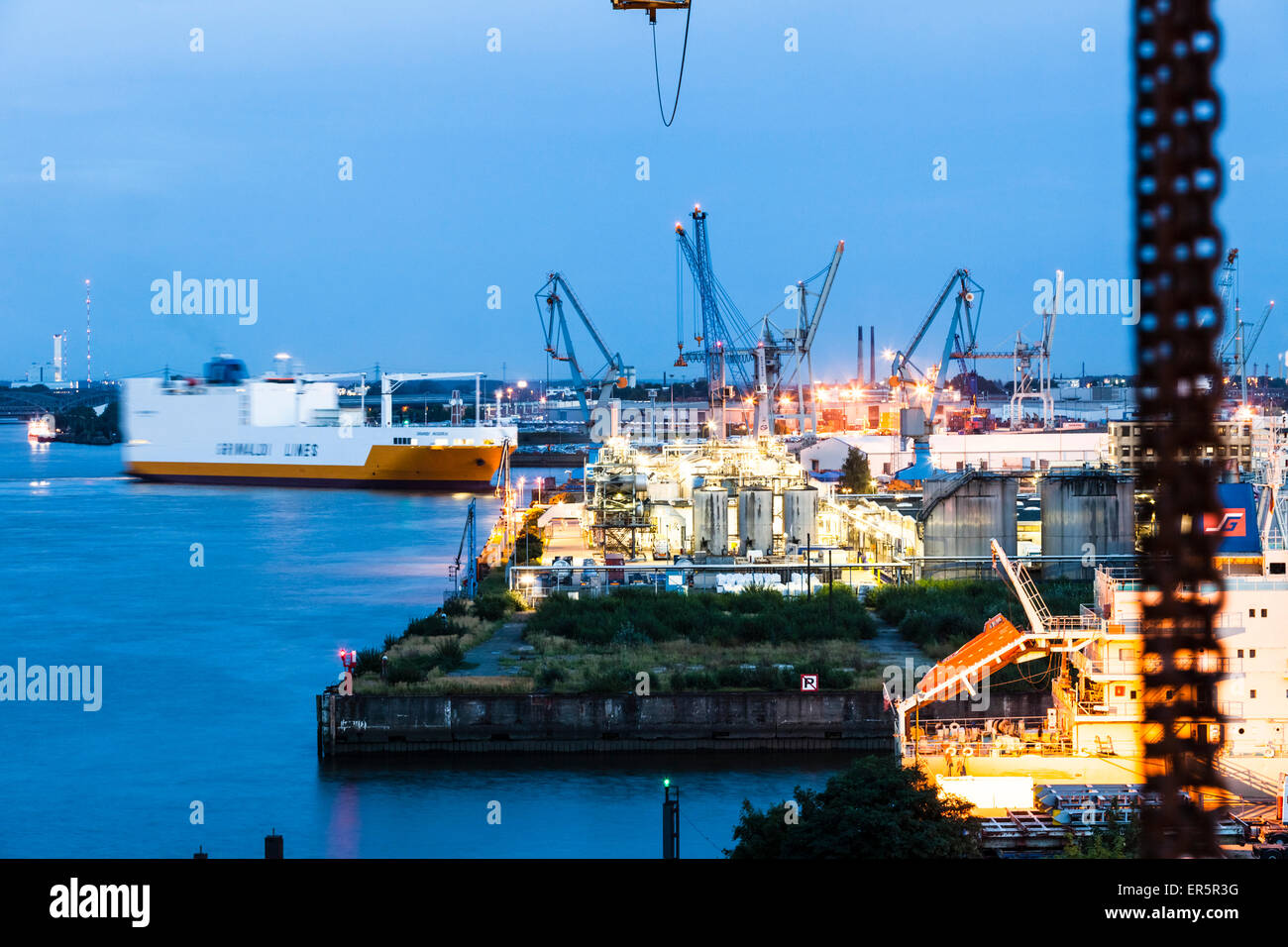 Harbor scenery hi-res stock photography and images - Alamy