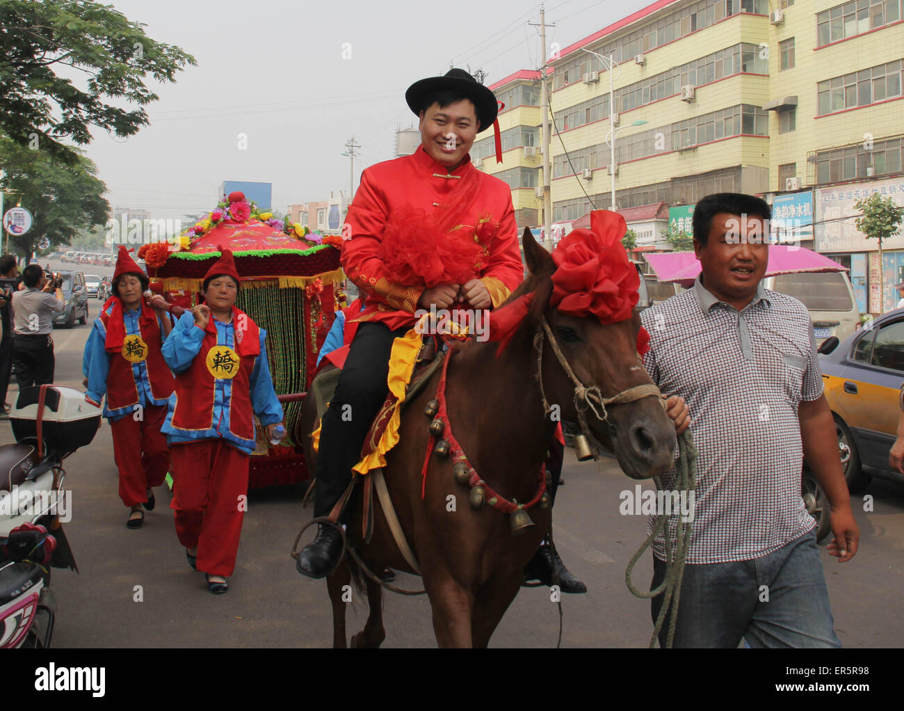 Traditional Sedan Chair Bride Chinese High Resolution Stock Photography and Images - Alamy