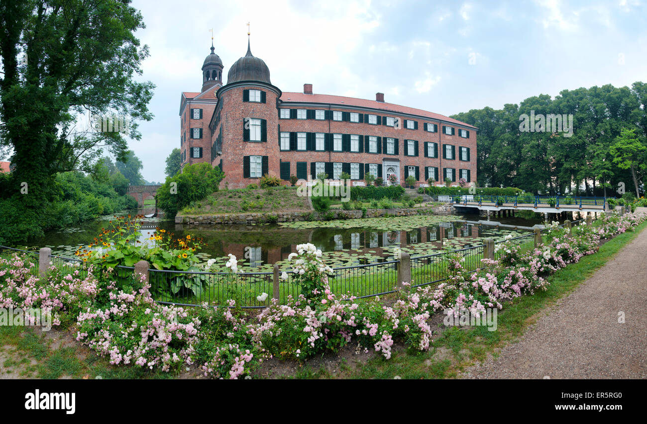 Eutin Castle with baroque garden, Eutin, Schleswig-Holstein, Germany ...