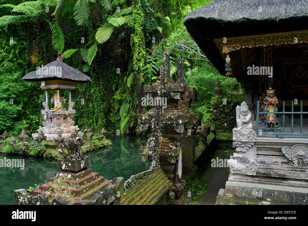 Sacred water temple hi-res stock photography and images - Alamy