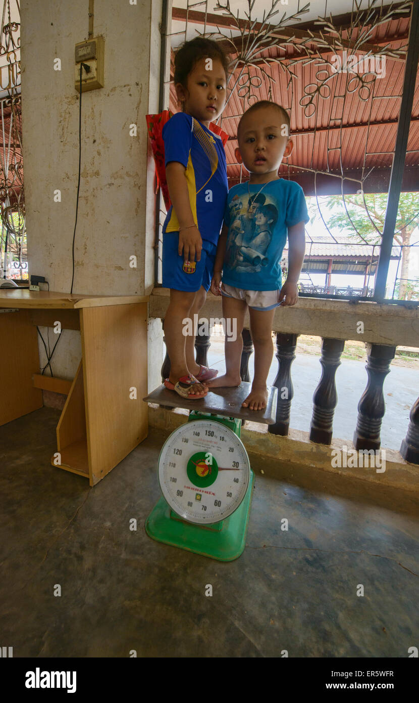 Funny scales hi-res stock photography and images - Alamy