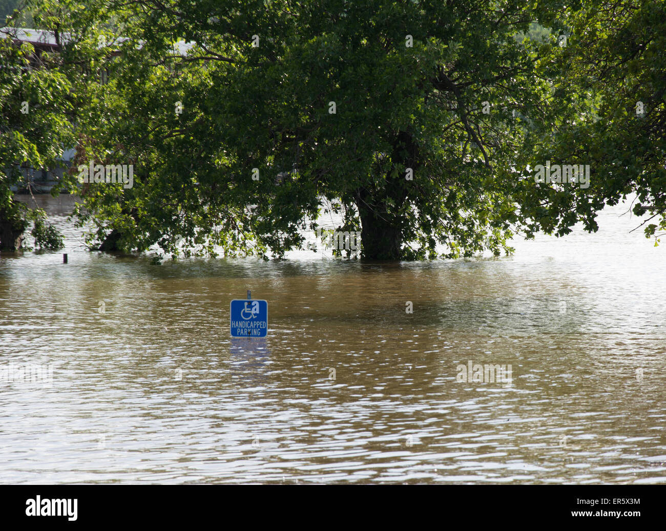 Mannford, Oklahoma, USA. 27th May, 2015. Flood waters have indundated ...