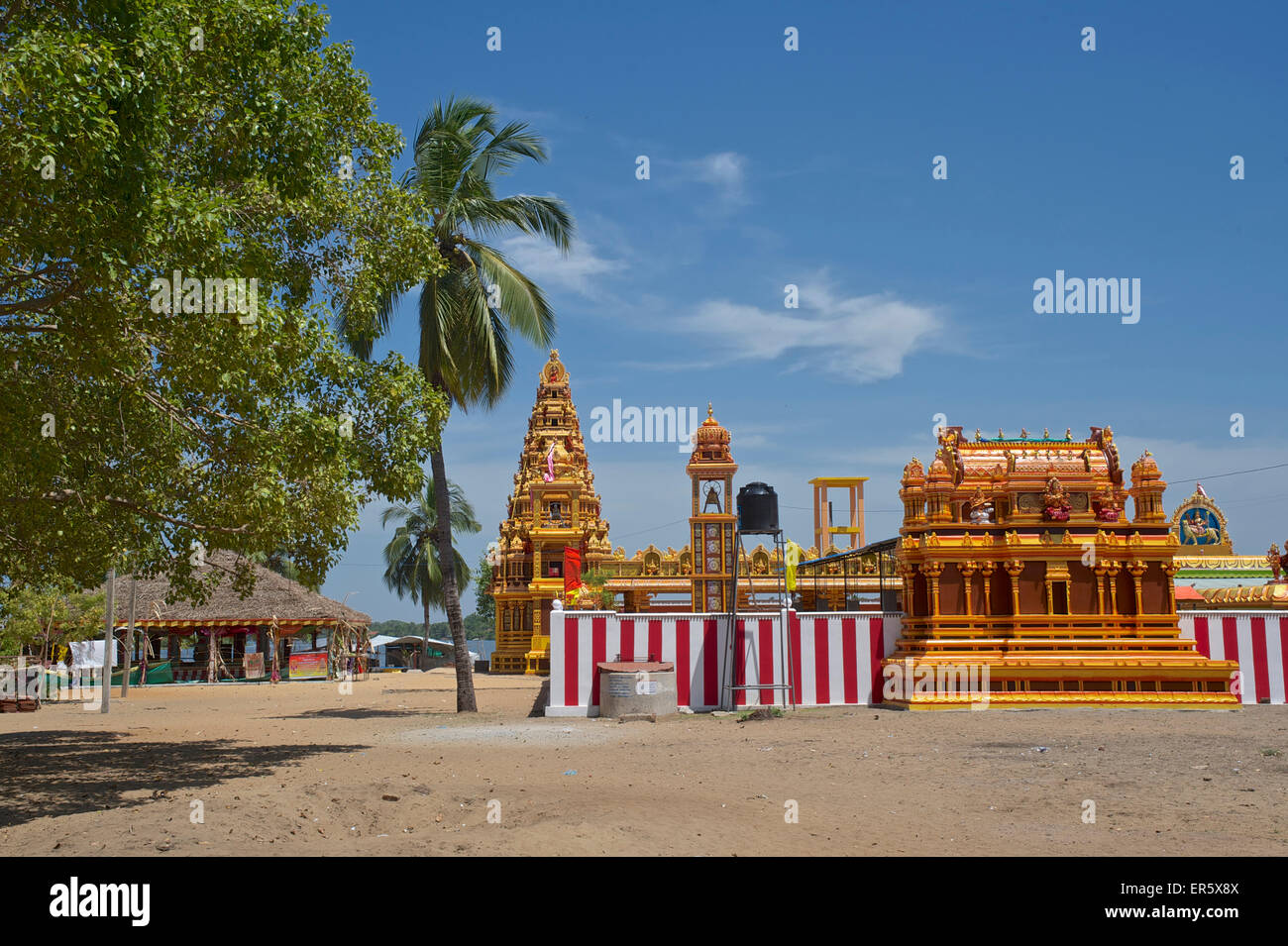 Hindu temple on the coast between Baticaloa and Pottuvil, East coast ...