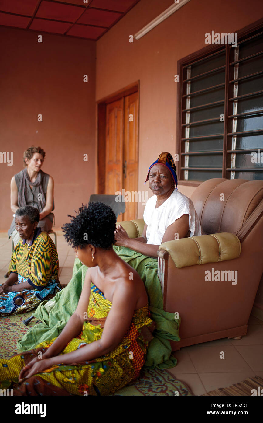 Audience with king Roi Gbehanzin of Abomey, Abomey, Zou Department ...