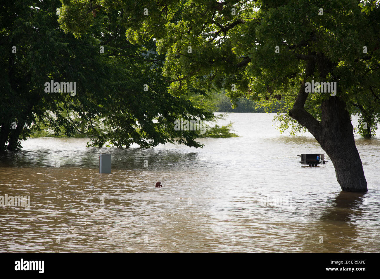 Mannford, Oklahoma, USA. 27th May, 2015. Flood waters have indundated ...
