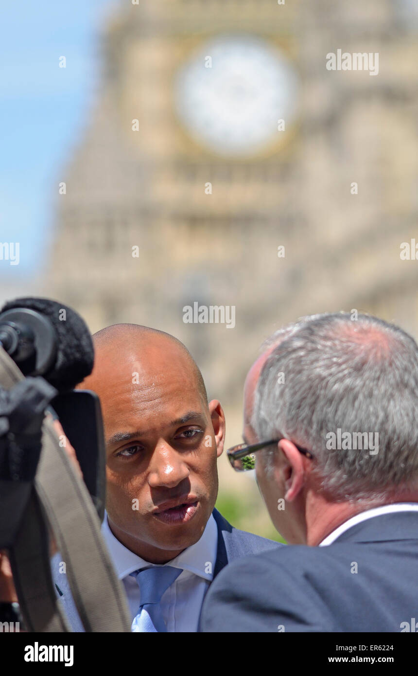 Chuka Umunna MP (Labour, Streatham) interviewed on College Green after ...