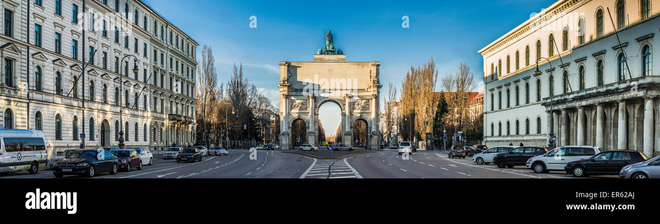 Siegestor arc with university building and Ludwigstrasse road, Munich ...