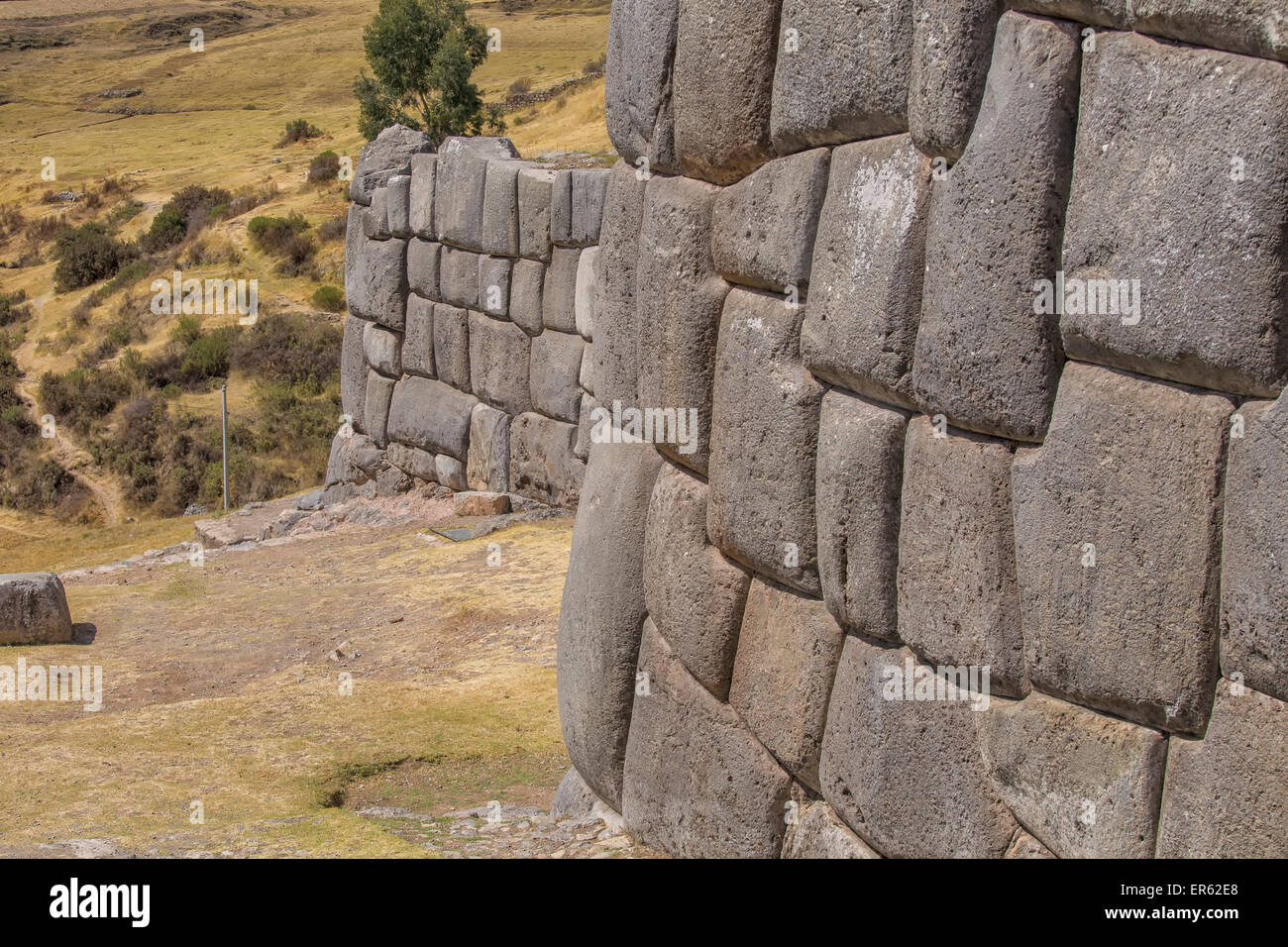Wall of sacsayhuaman ruins hi-res stock photography and images - Alamy