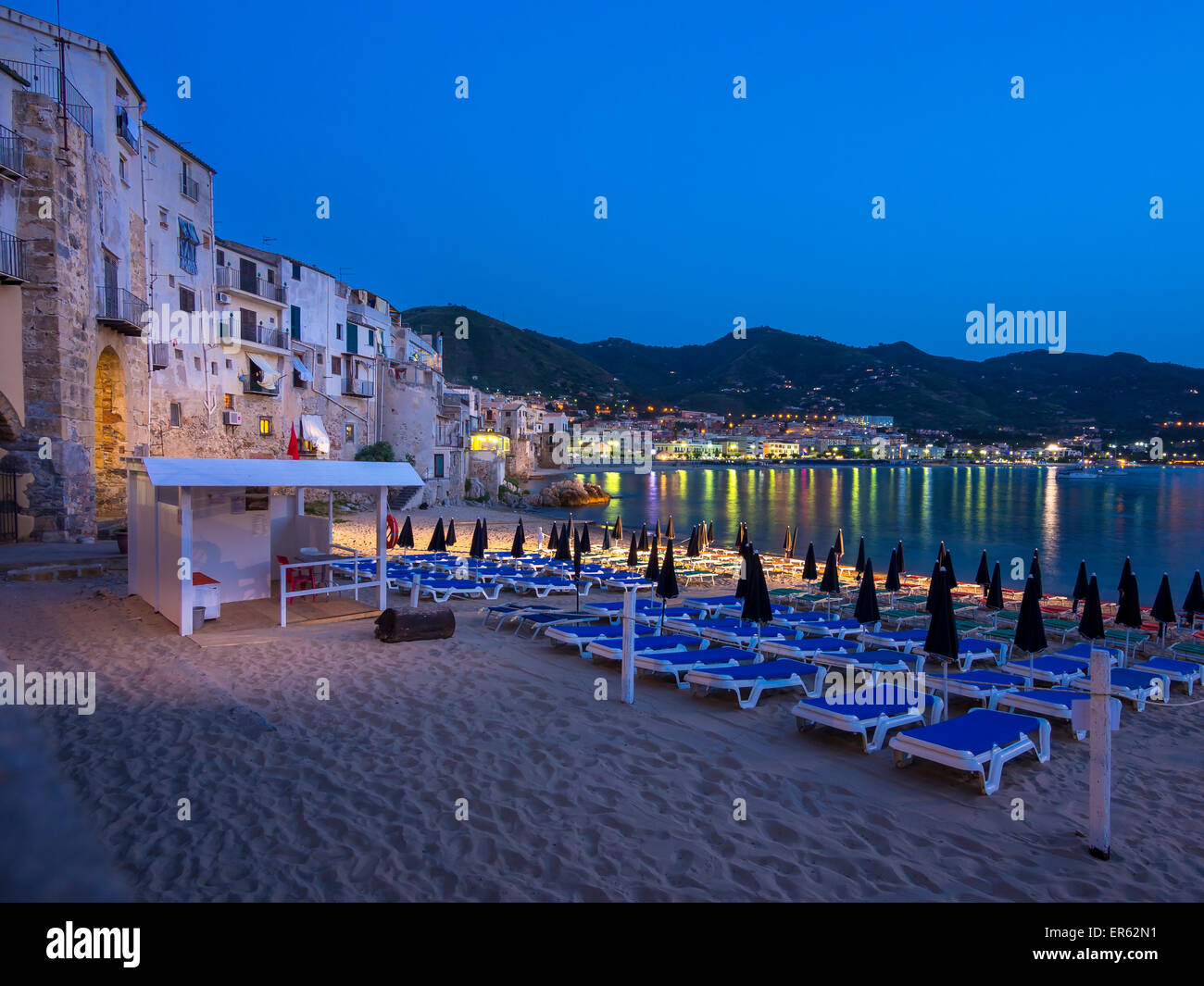 Medieval chairs hi-res stock photography and images - Alamy