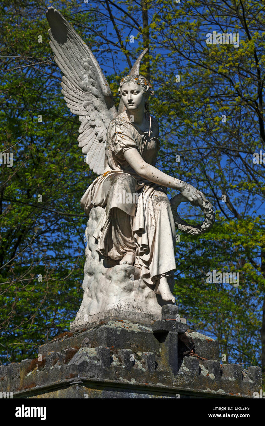 World war one german soldier statue hi-res stock photography and images ...