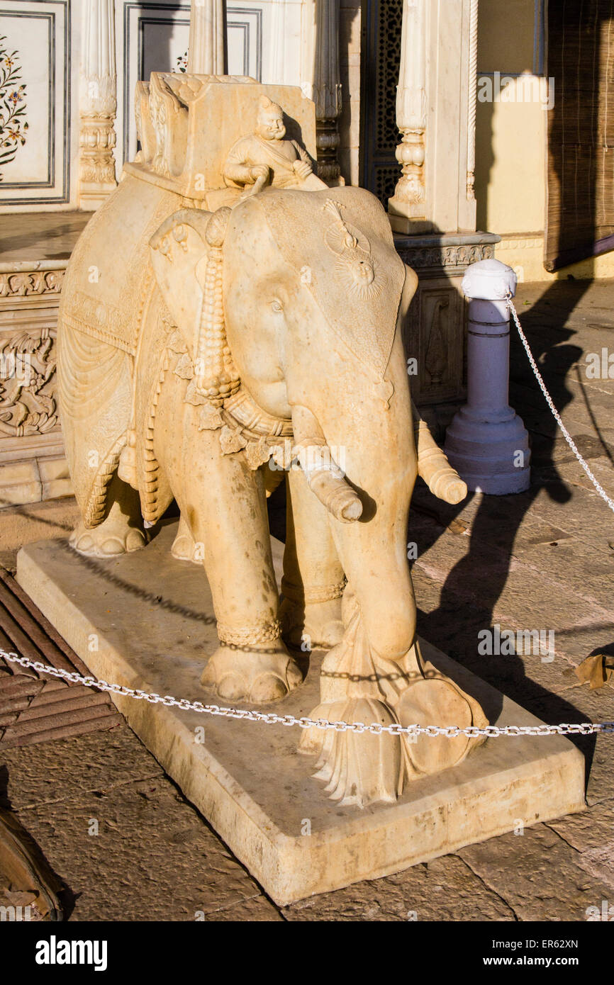 Elephant carved from white marble, entrance to the City Palace, Jaipur ...