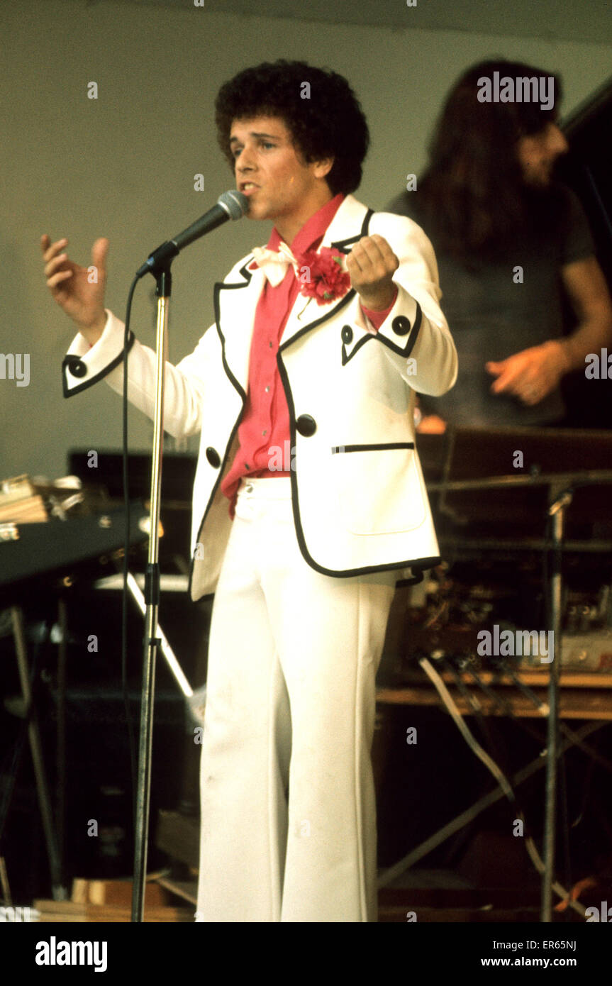 Leo sayer 1970s hi-res stock photography and images - Alamy