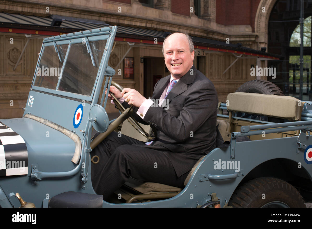 Randolph Churchill photographed outside the Royal Albert Hall, great ...