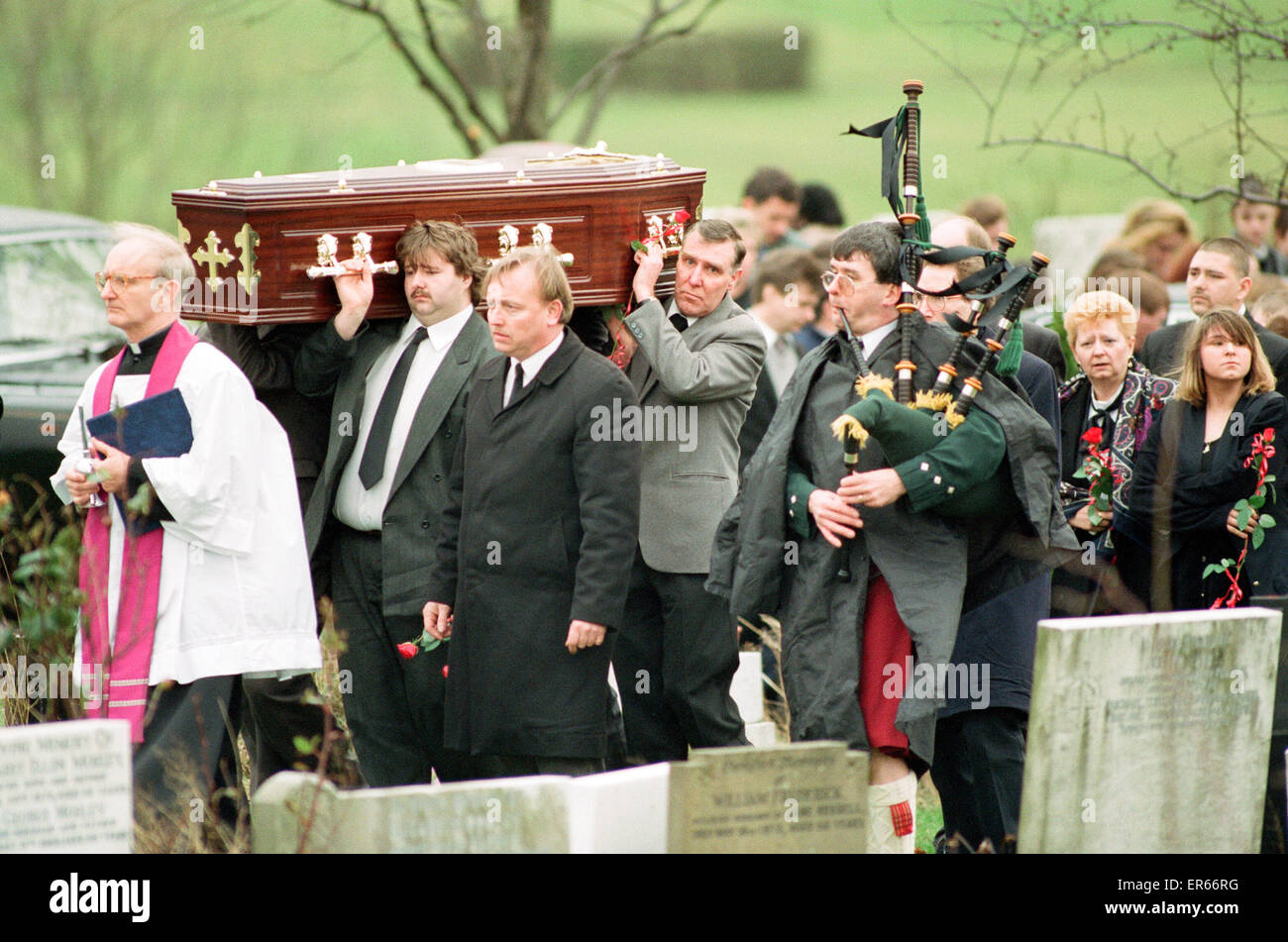 The family of murdered teen Suzanne Capper arrived at her funeral today ...