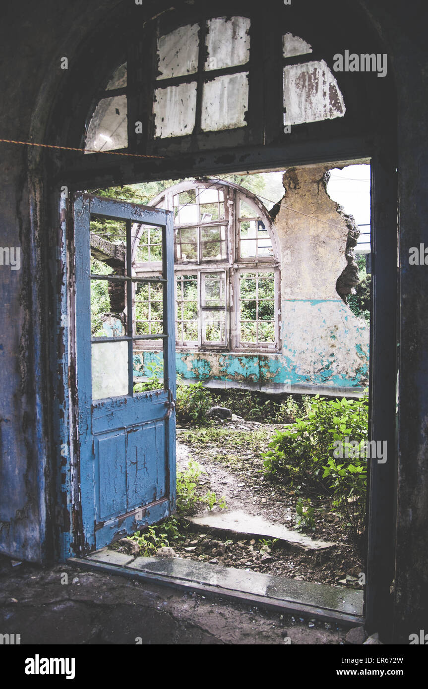 Scary hospital hi-res stock photography and images - Alamy