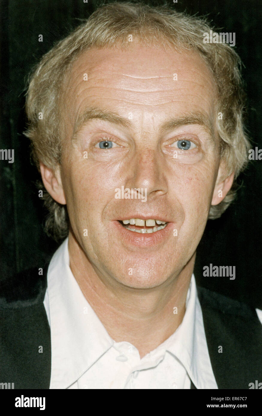 Manchester piccadilly station 1990s hi-res stock photography and images ...