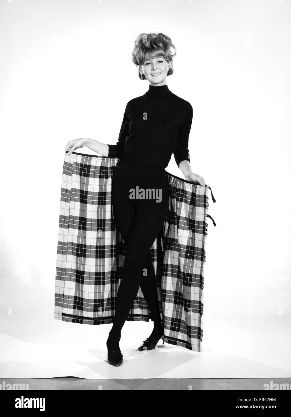 Kilt and woman hi-res stock photography and images - Alamy