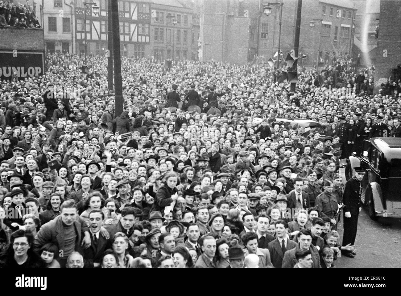 The Derby County team return home with the FA Cup trophy following ...