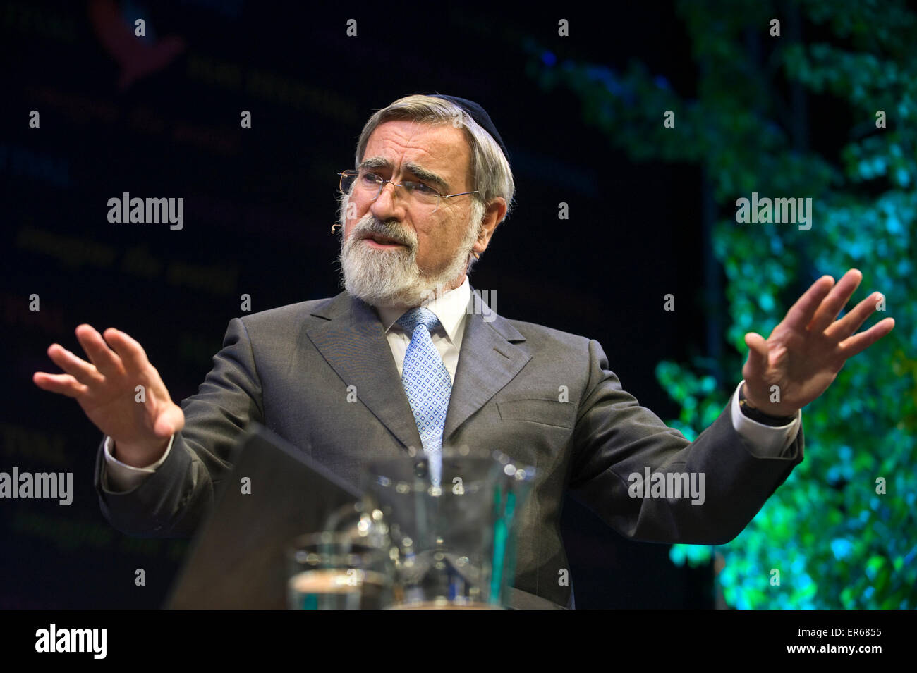 Lord jonathan sacks hi-res stock photography and images - Alamy