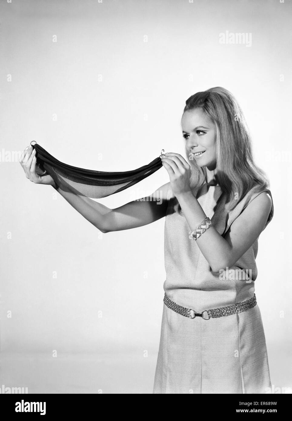 1960s fashion hair styles hi-res stock photography and images - Alamy