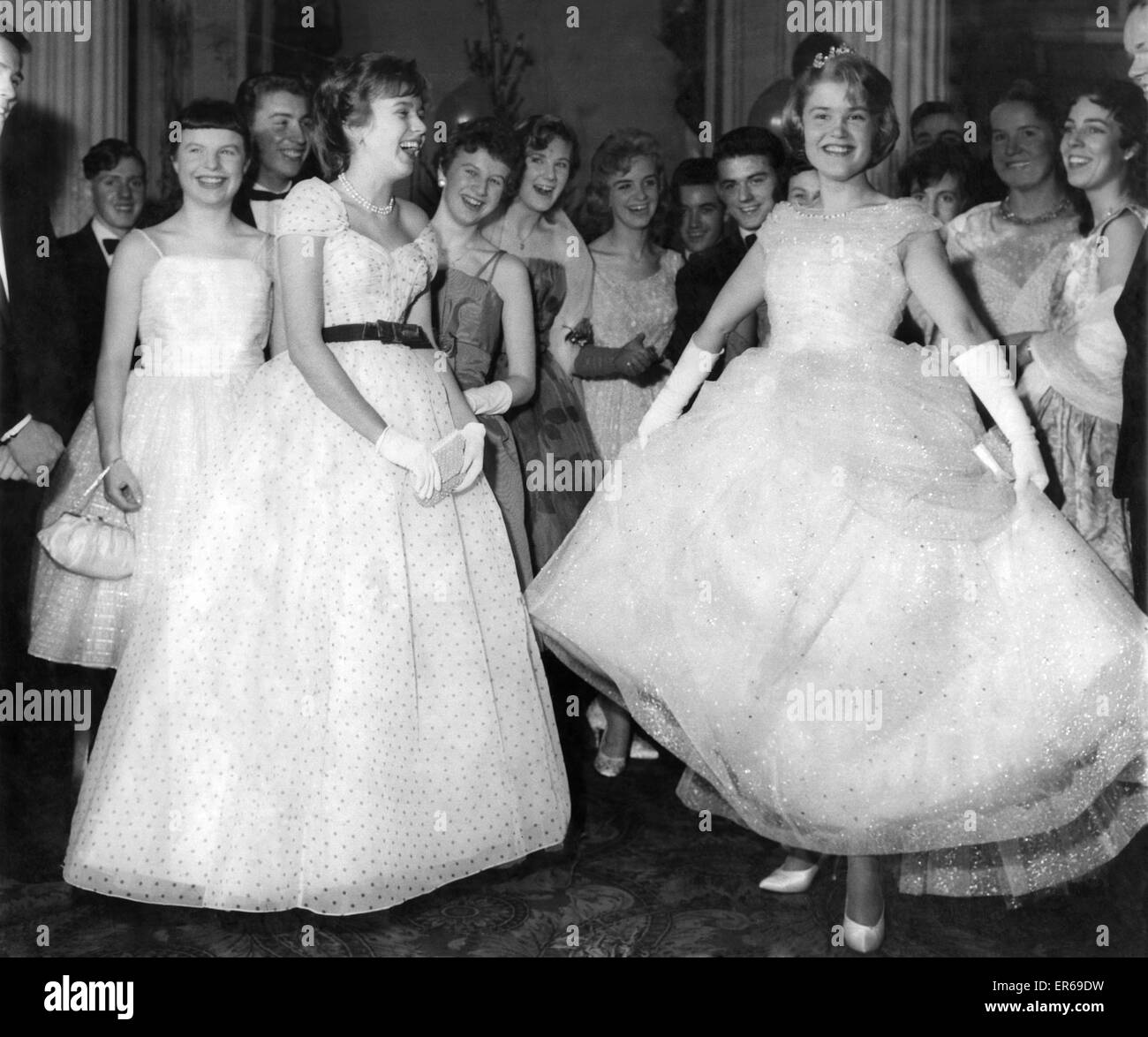 Clothing Fashion 1959: The Daily Mirror Teenage Ball takes place ...