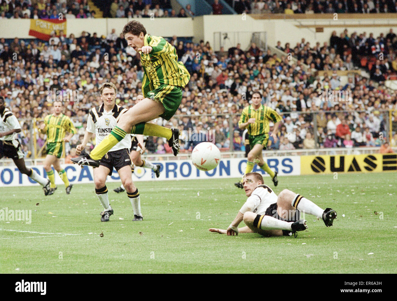 Andy hunt hi-res stock photography and images - Alamy