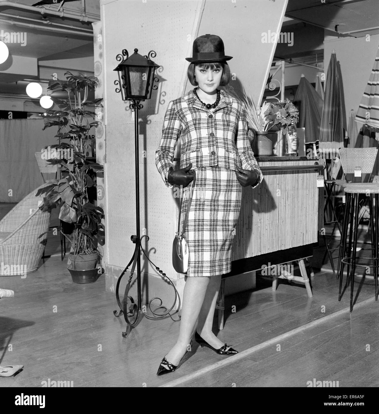 Clothing: Fashion: Paris: Woman modelling the latest 1963 French ...