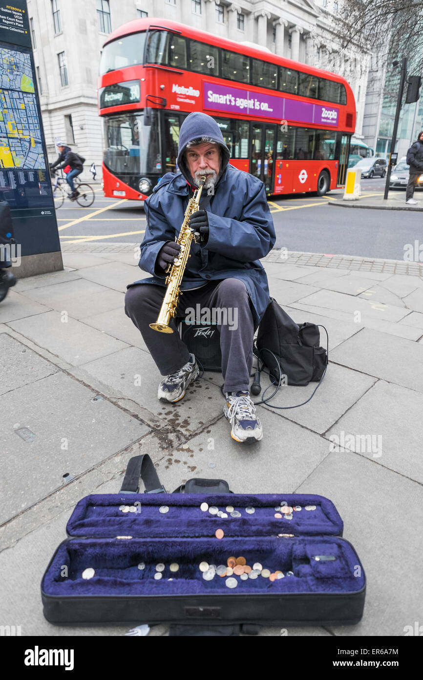 England, London, Street Busker Stock Photo - Alamy