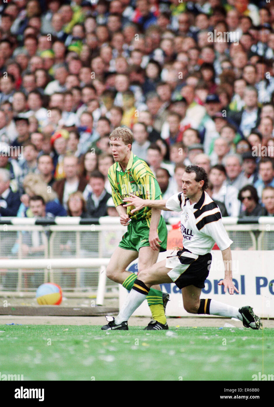 English League Division Two Play Off Final at Wembley Stadium. West ...