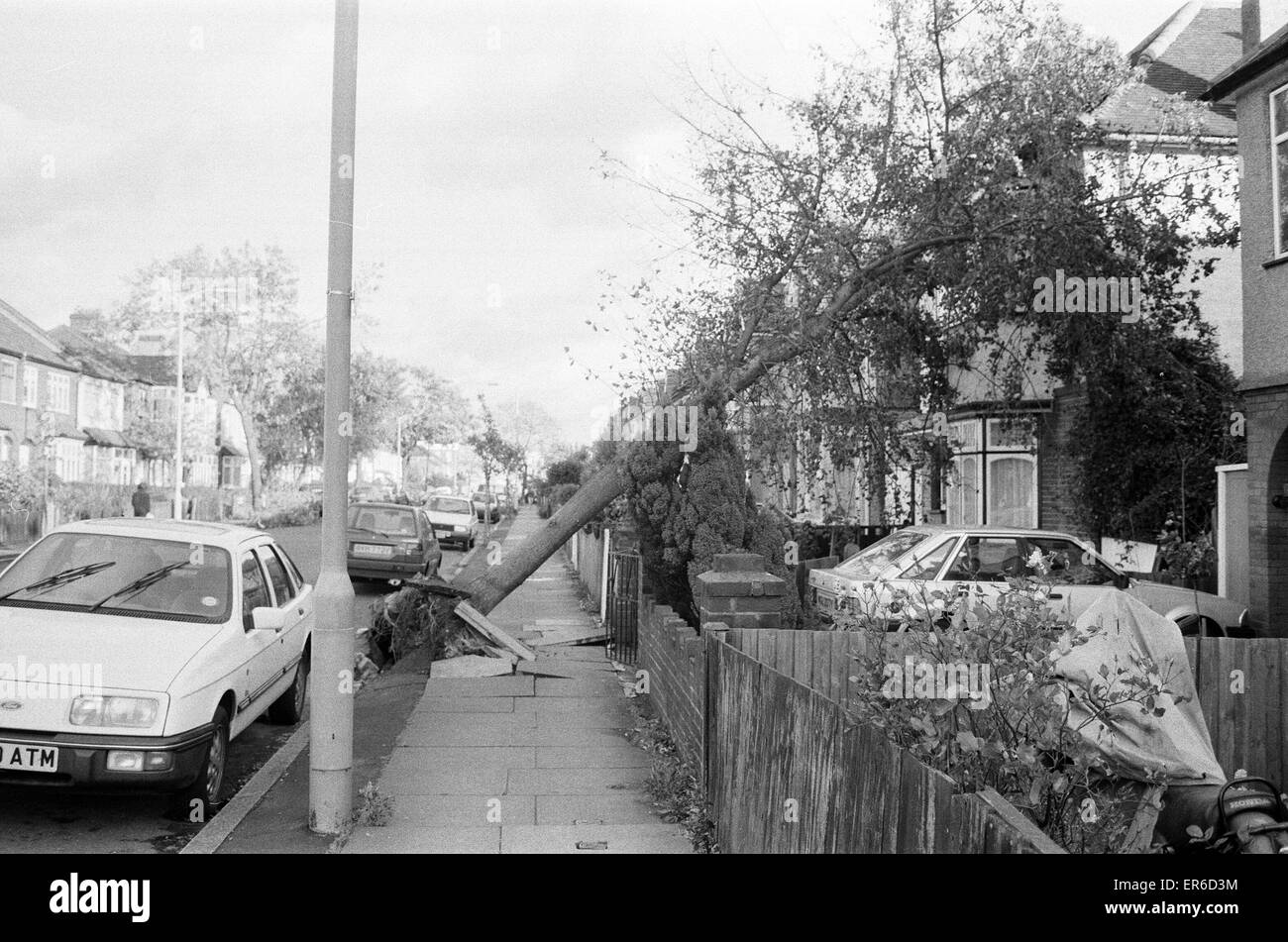 The 1987 Great Storm occurred on the night of 15 ? 16th October 1987 ...