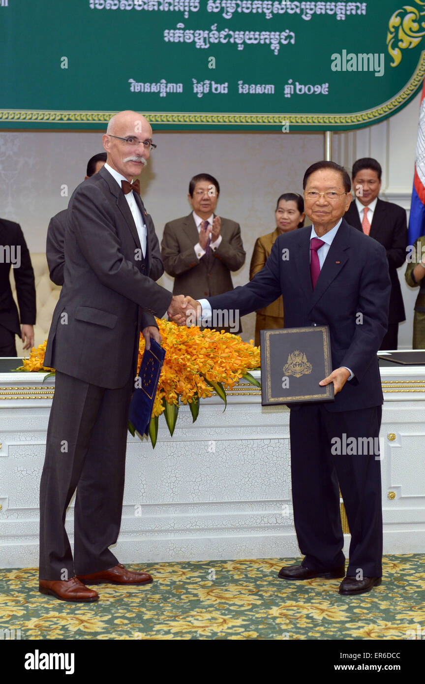 U s ambassador to cambodia hi-res stock photography and images - Alamy