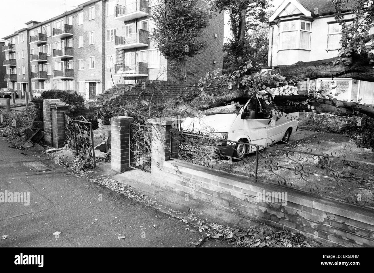 The great storm 1987 uk Black and White Stock Photos & Images - Alamy