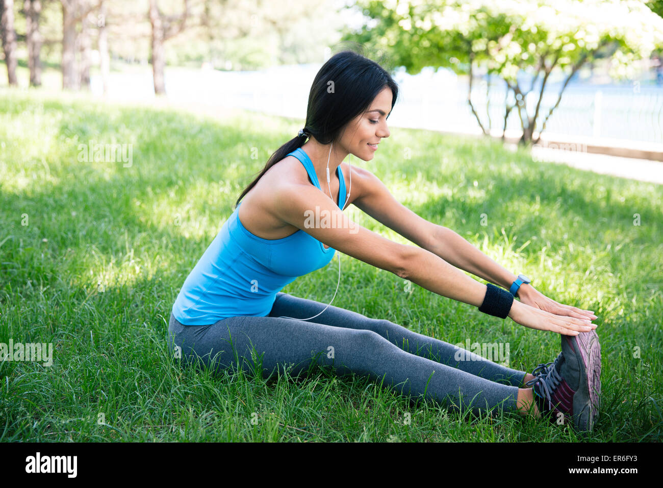Grass nature stretching hi-res stock photography and images - Alamy